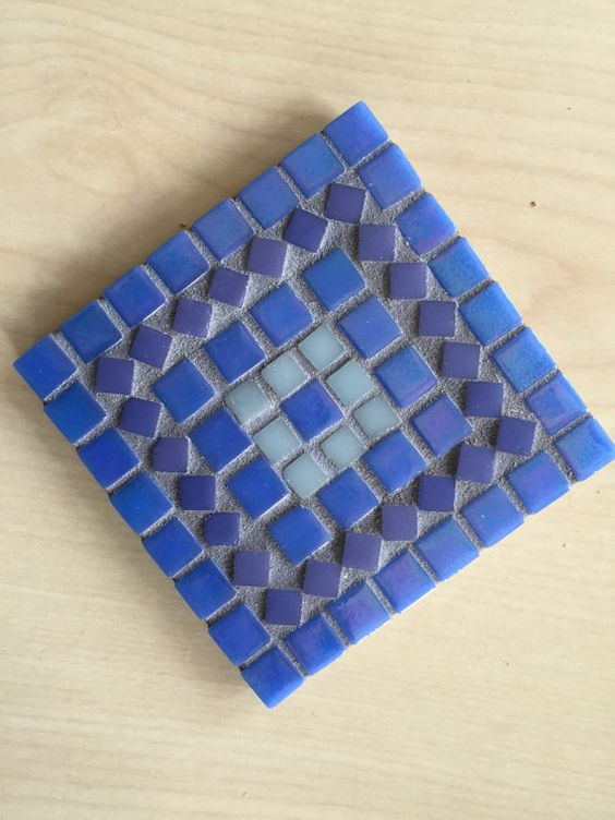 Tween Craft – Mosaics! Tuesday, 11/5 at 4:00pm – https://goodwinlibrary.org